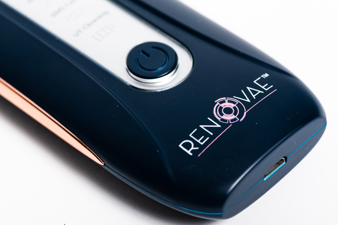 ION Cleaner | Pore Cleaning Device and Blackhead Removal