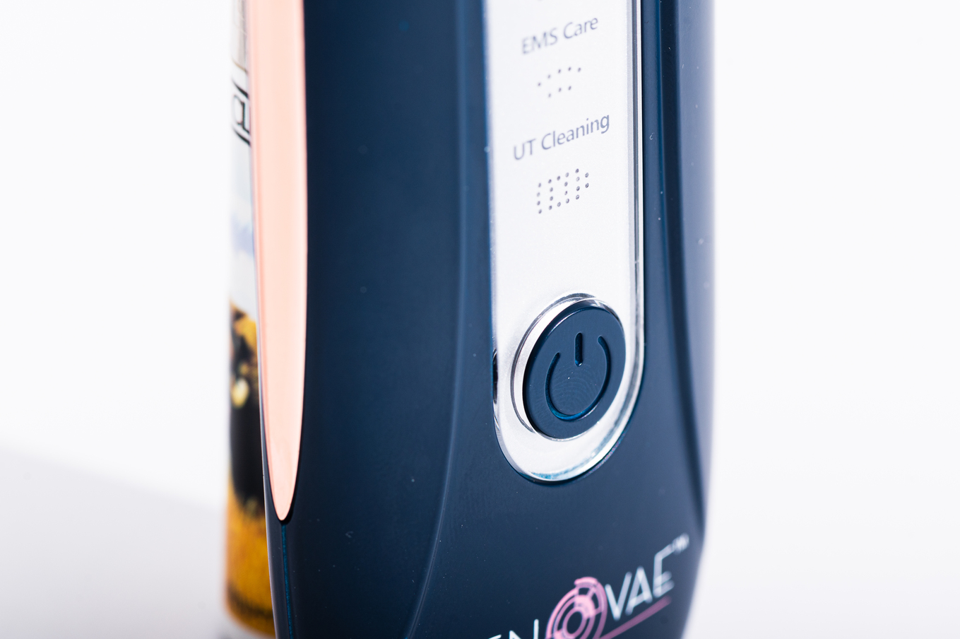 ION Cleaner | Pore Cleaning Device and Blackhead Removal